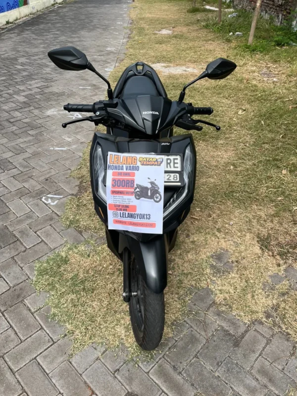 Honda Vario 125 CBS ISS 2023 – Lelangyuk1